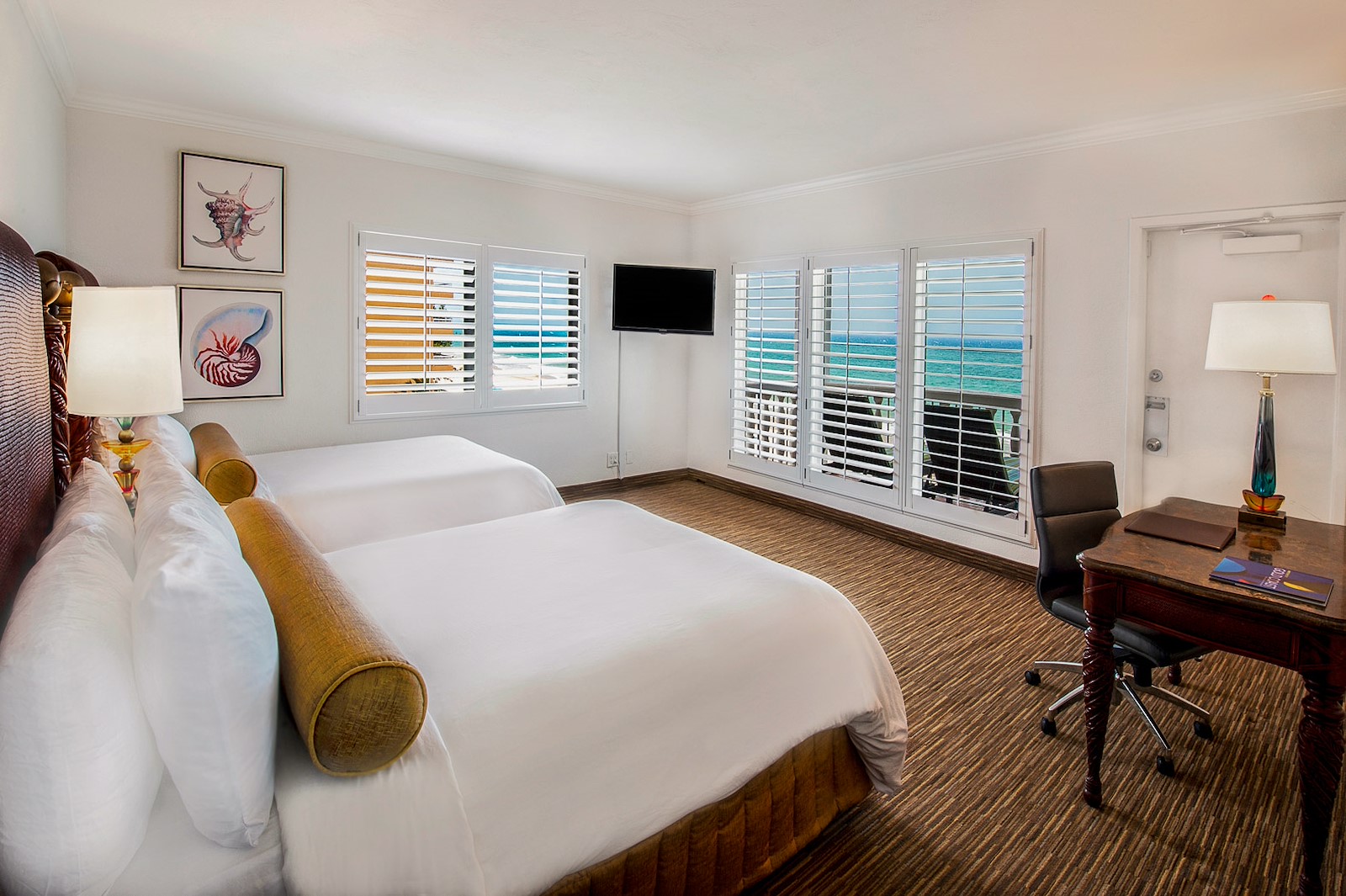 Pompano Beach Hotel Suites | Beachcomber Resort & Club